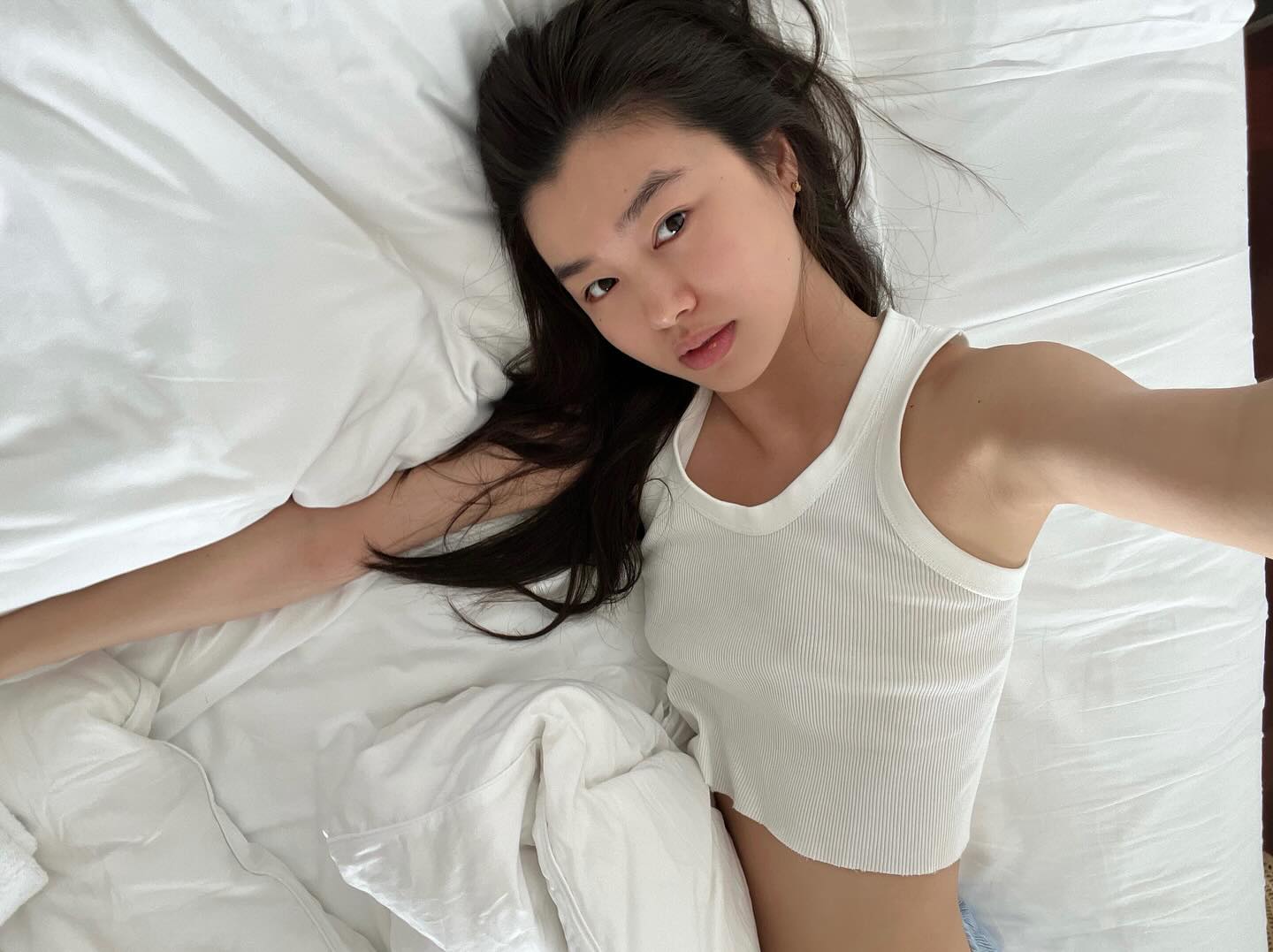 Estelle Chen Instagram | ThePlace-2.com